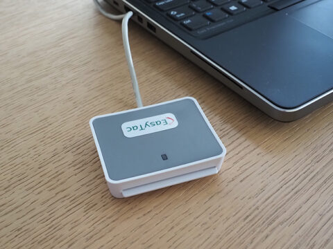 Tacho card readers compared: uTrust 2700R and OMNIKEY 3121 - EasyTac ...